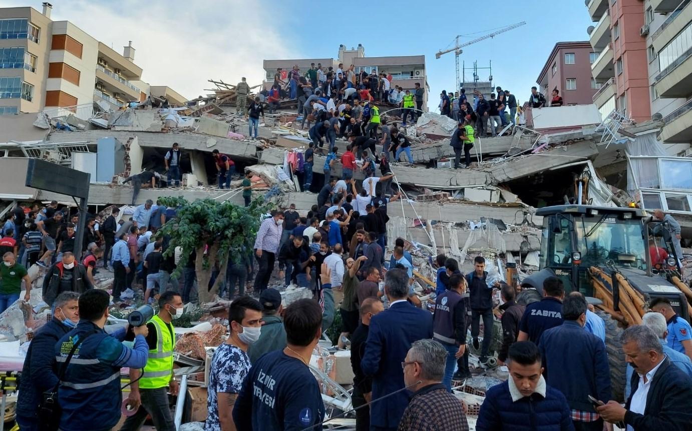 Nuevo terremoto en Turquía de magnitud 7,5; los muertos en la región superan los 1.500 - Publico ...